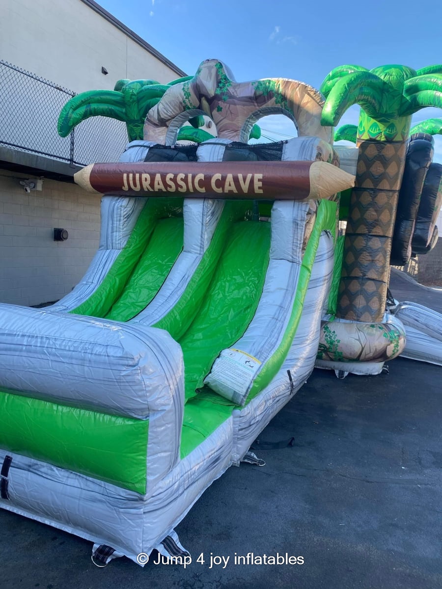 7n1 Jurassic Cave Combo Wet/Dry - Hire in Rhode Island and ...